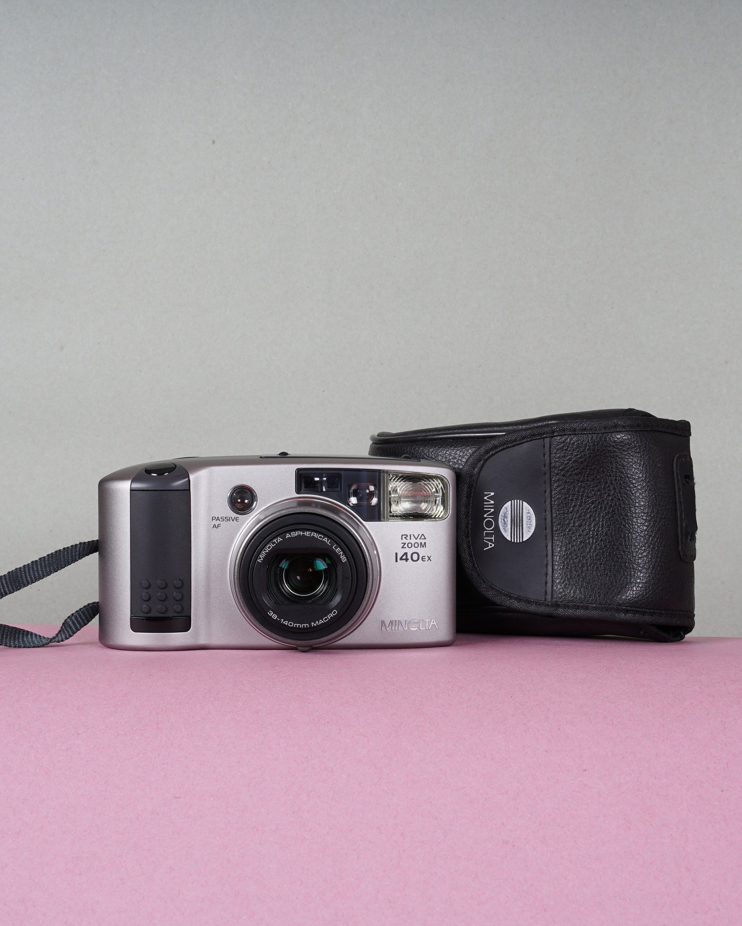 Minolta Riva Zoom 140EX 35mm Compact Camera - Fully Automatic - Self ...