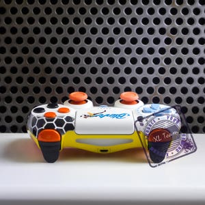 Custom Playstation 4 PS4 Dualshock 4 Controller Overwatch Tracer - Etsy