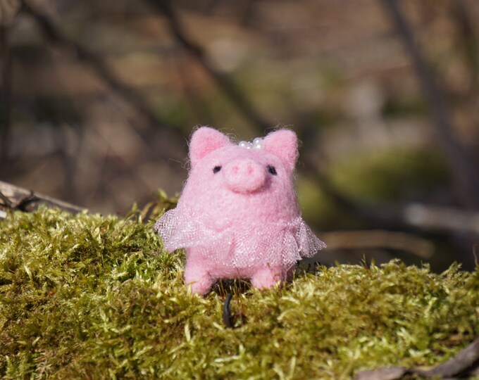 Miss Piggy, Needle Felted Pig, Pink Pig, Needle Felted Animal, Waldorf ...