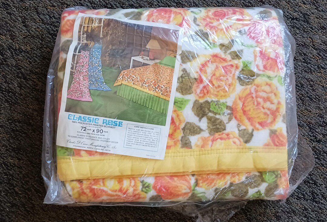 NOS Acrylic Fleece and Satin Trim Blanket Classic Rose 72 X 90 Twin or ...