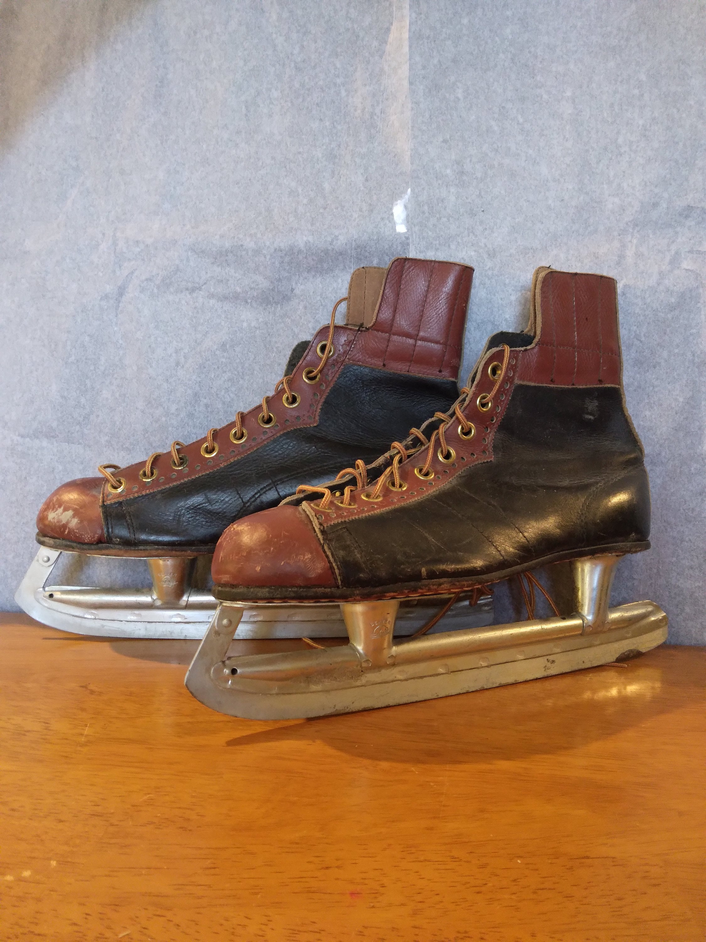 Vintage Mens Two Tone Beaver Canadian Racing Ice Skates Men's 10 FREE ...