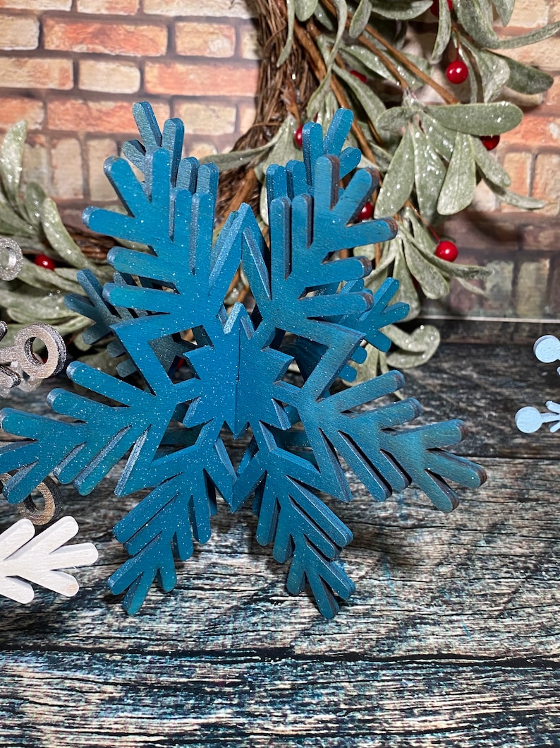 Set of 5 Wood Snowflakes Christmas Decor Christmas Tiered - Etsy