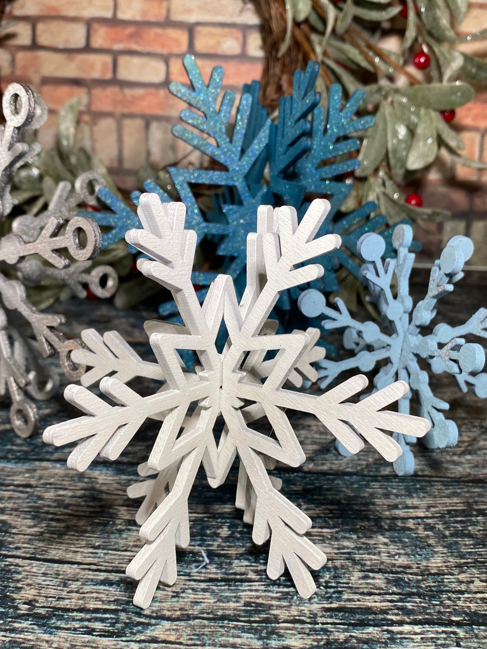 Set of 5 Wood Snowflakes Christmas Decor Christmas Tiered - Etsy