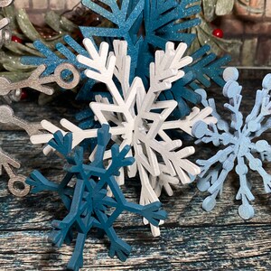 Set of 5 Wood Snowflakes Christmas Decor Christmas Tiered - Etsy