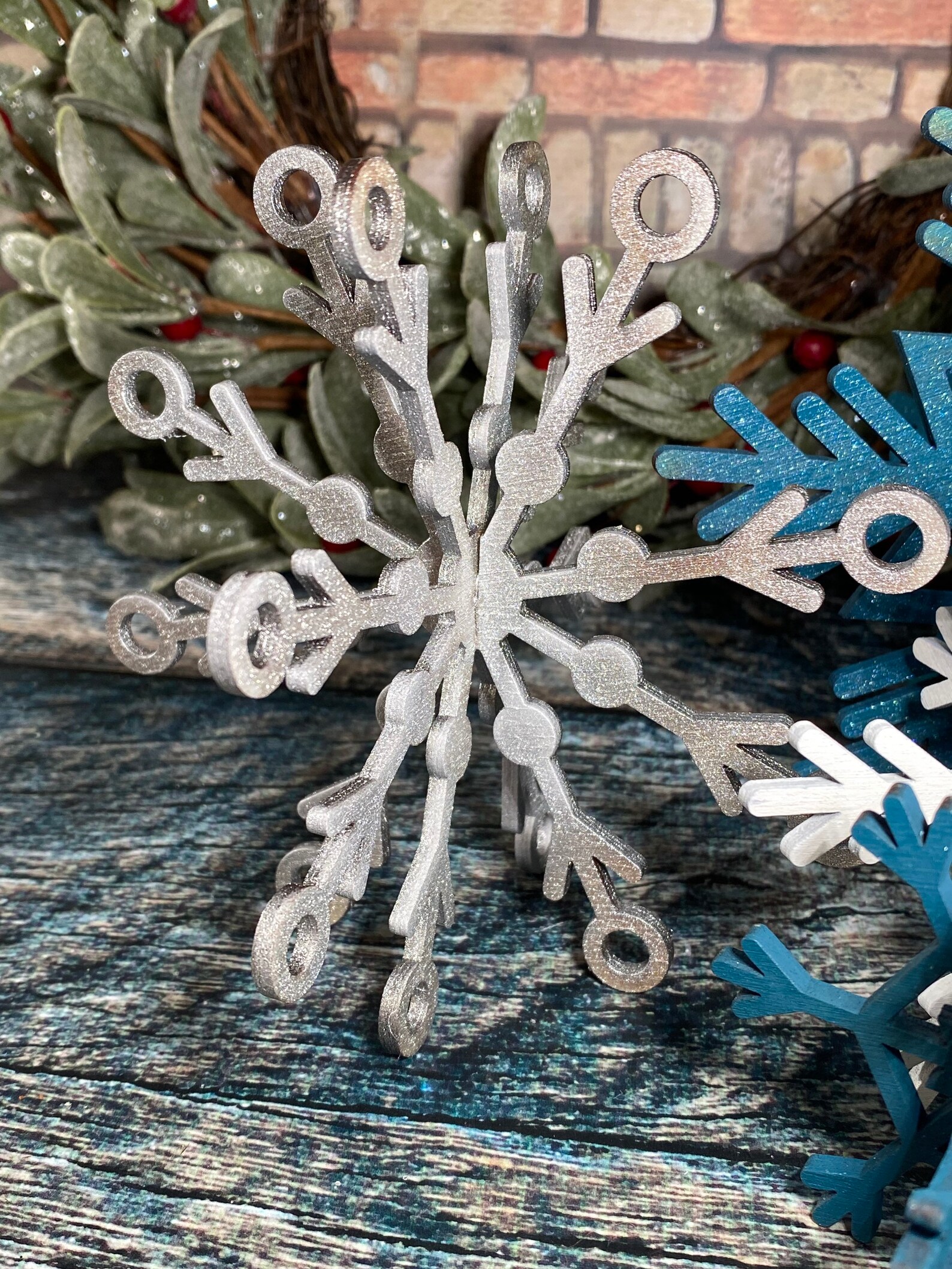 Set of 5 Wood Snowflakes Christmas Decor Christmas Tiered - Etsy