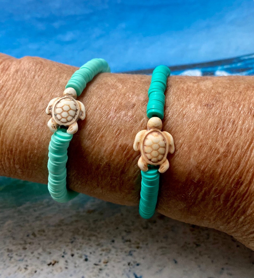 Sea Turtle Teal Disc Beads on Stretchy Band Wristlet, 1 Wristlet, Fits ...