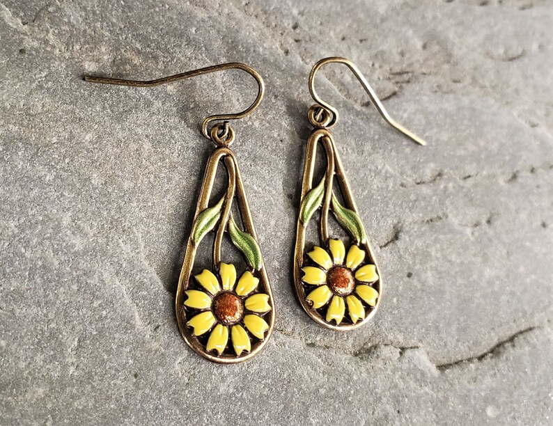 Hand Painted Black Eyed Susan Earrings: Brass Flower Charm Jewelry - Etsy