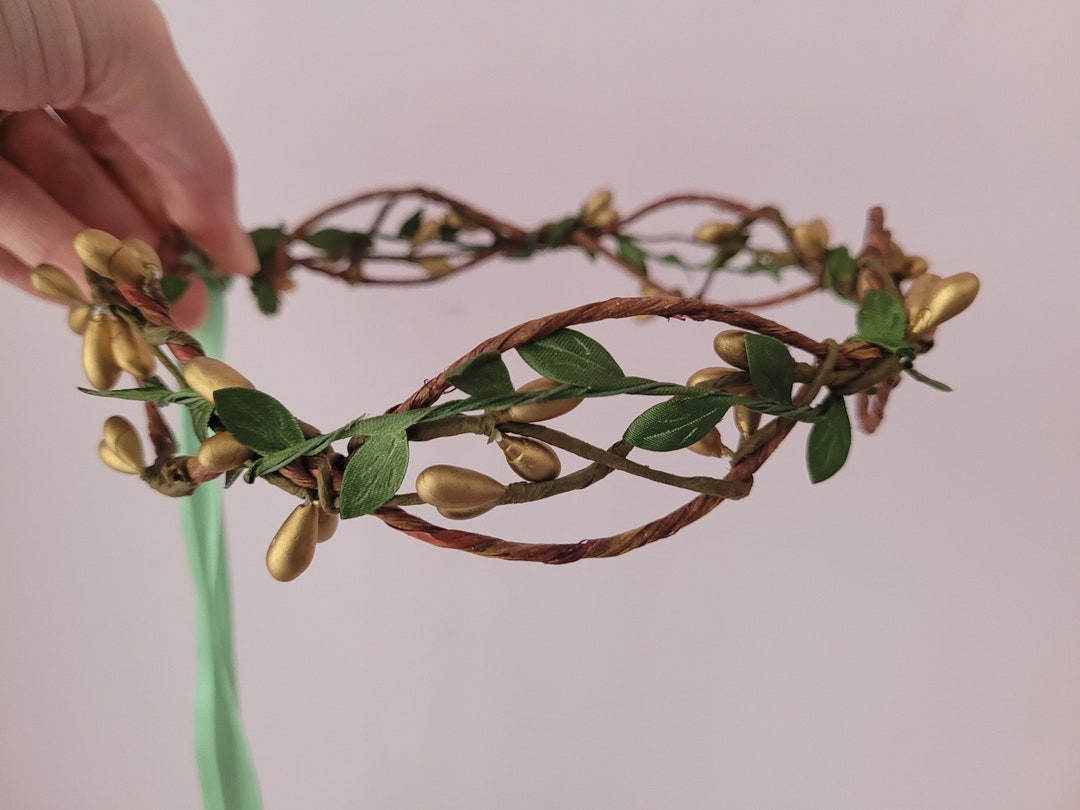 Green and Gold Holiday Berry Crown Earthy Holiday Vine - Etsy