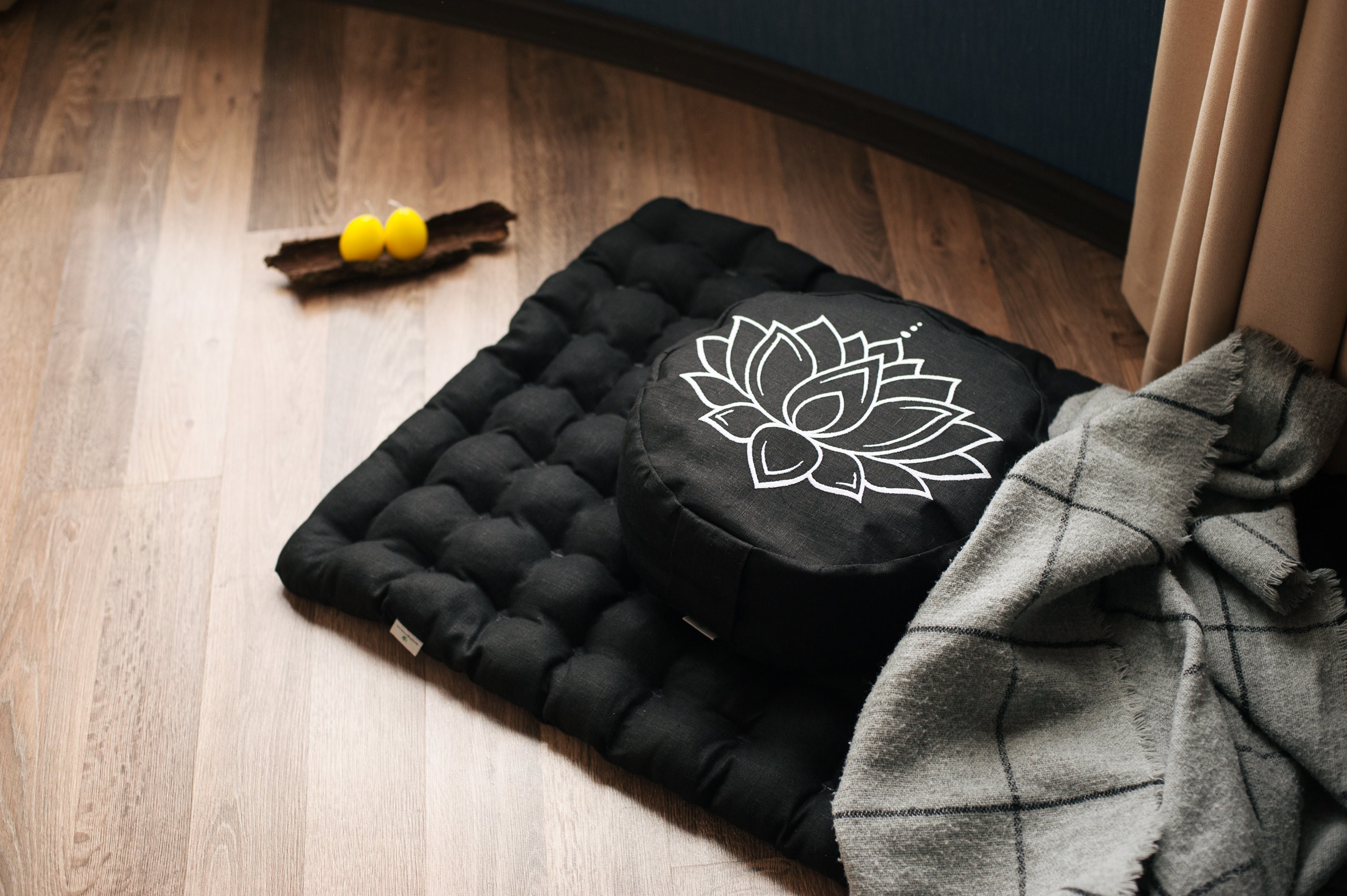 Black Meditation set of Zafu and Zabuton with Lotus embroidery | Etsy