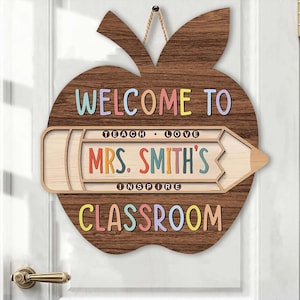 Custom Teacher Welcome Back to School Gift, Teacher Retro Wood Apple ...
