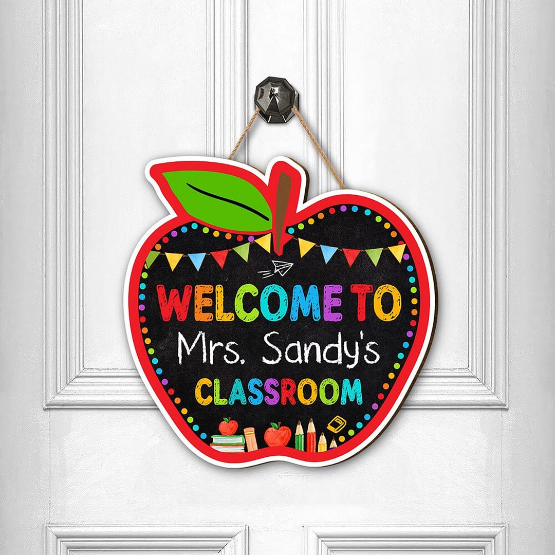 Personalised Apple Teacher Name Door Hanger, Teacher Appreciation Gift ...