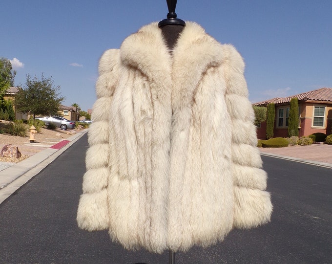 M (8-10) Real BLUE FOX Fur Jacket Coat by SAGA, Hip-length, Ivory W ...