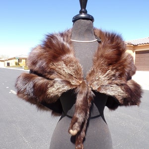 S-M (8-10) Real SILVER FOX FUR Stole Shawl Wrap, Fox Fur in Brown/ivory ...