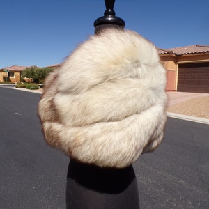 S (6-8) Real BLUE FOX Fur Stole Stoll Shawl Wrap, by SAGA Fox, Ivory W ...
