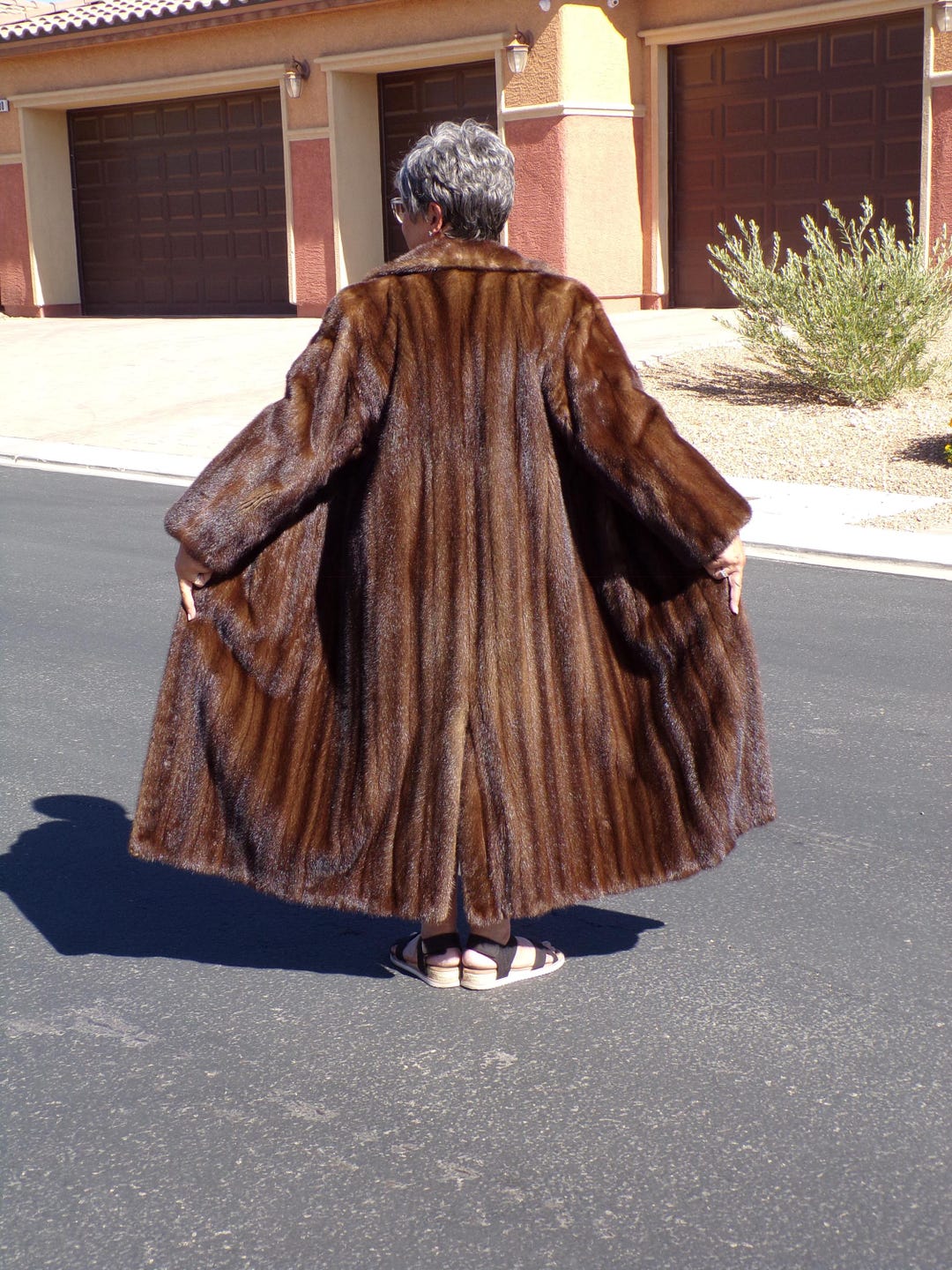 XL-P (16P-18P) Real BROWN MINK Fur Coat, Full-length Brown, Classic ...