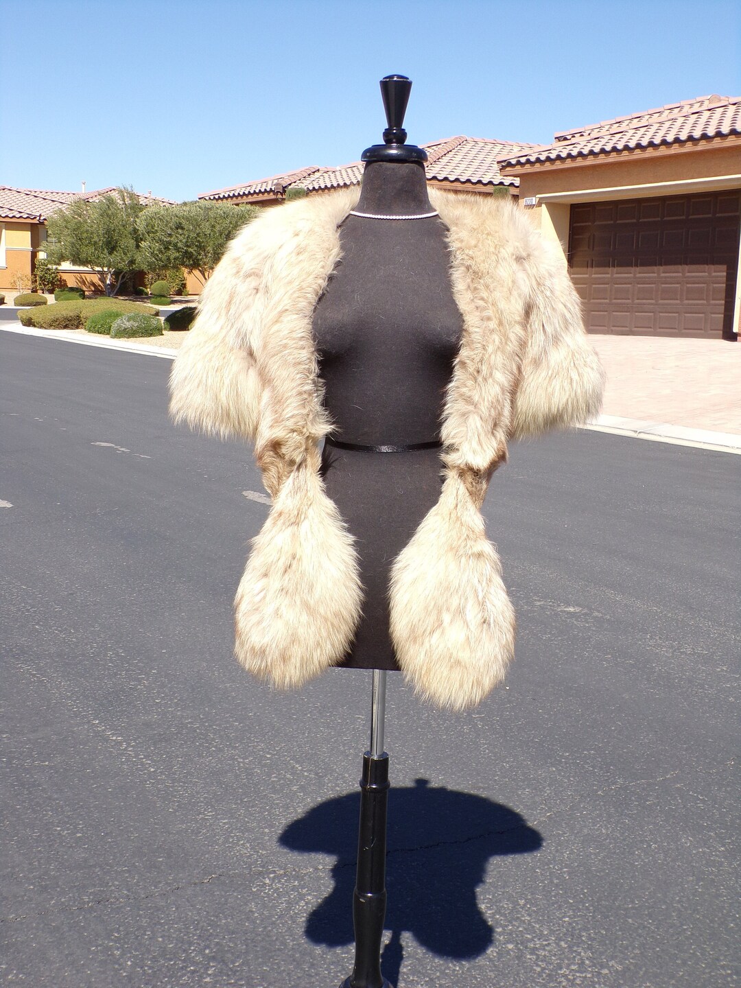 L 12 Real CRYSTAL FOX Fur Stole Stoll Shawl Wrap W Attached Cuffs ...