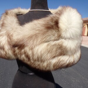 S (6-8) Real BLUE FOX Fur Stole Stoll Shawl Wrap, by SAGA Fox, Ivory W ...