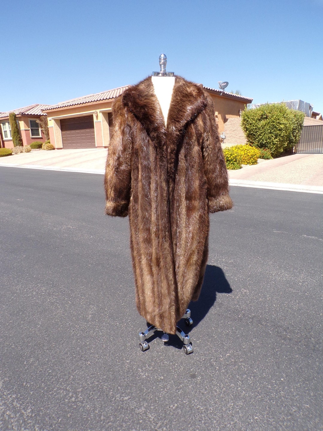 L (12-14) Real BEAVER Fur Coat, Full-length Dk Brown Beaver, Unisex ...