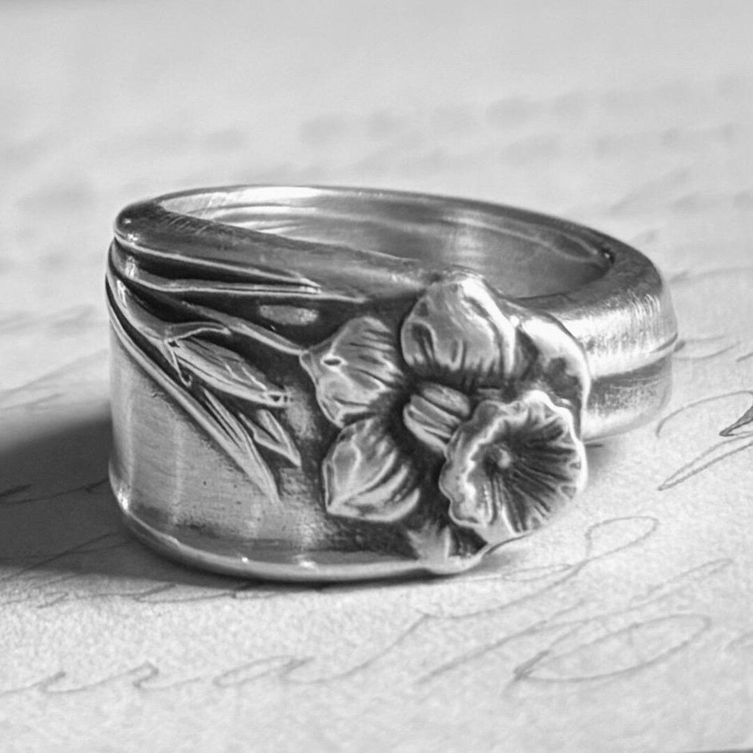 Jewelry, Ring ~DAFFODIL~ 1950 Birth Flower of March - Etsy