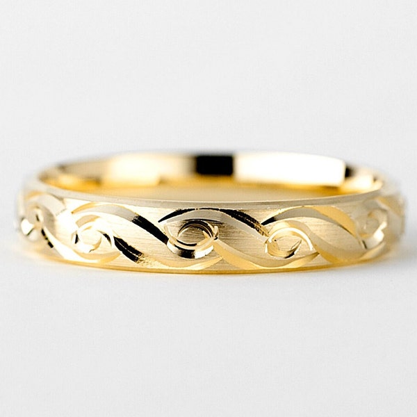 Carved Wedding Band - Etsy
