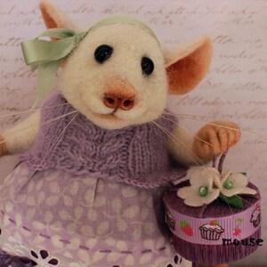 Lavender Mouse With a Gift Box Cute Birthday Present Felt - Etsy