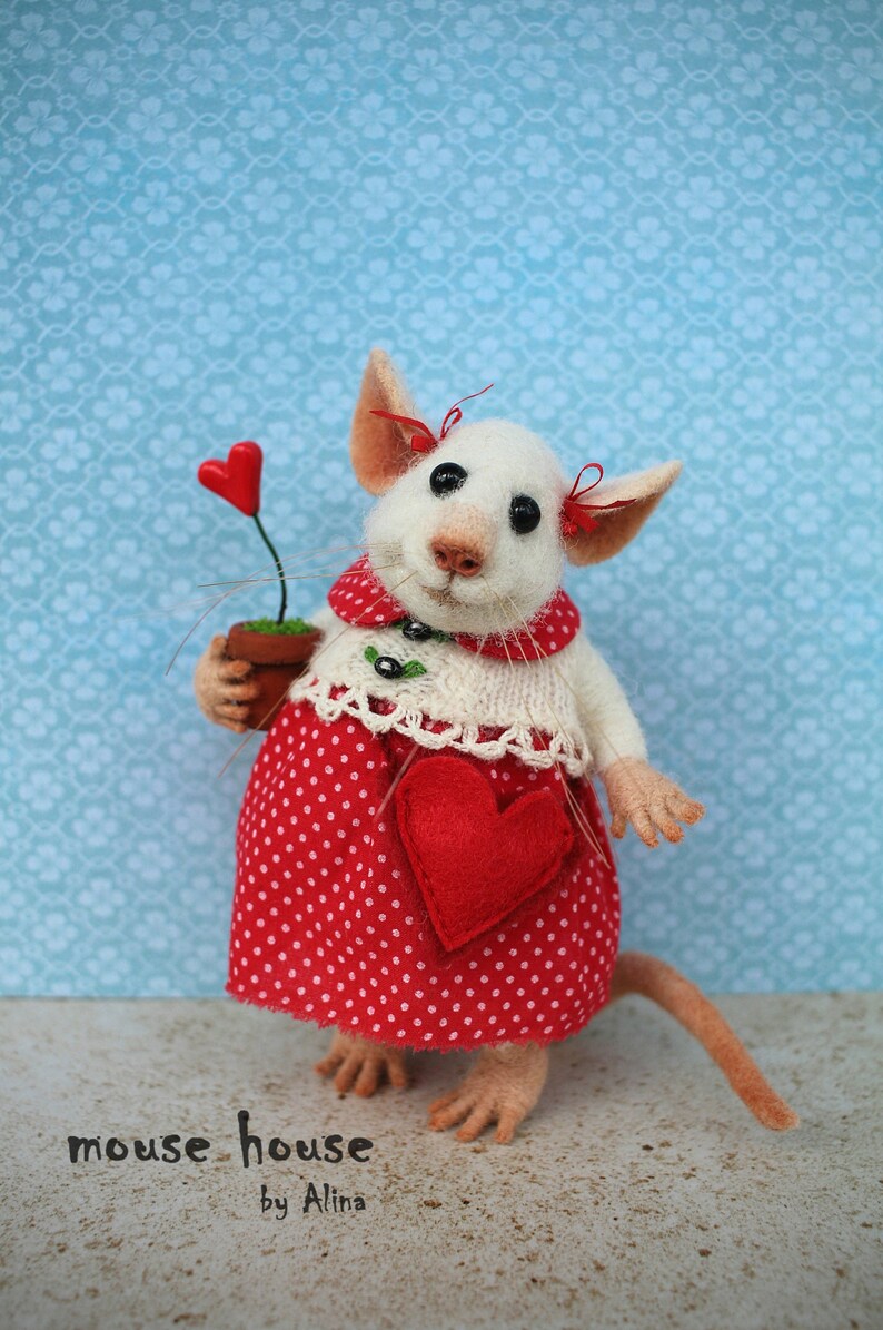 Lovely Mouse With Heart, Cute Gift Idea - Etsy