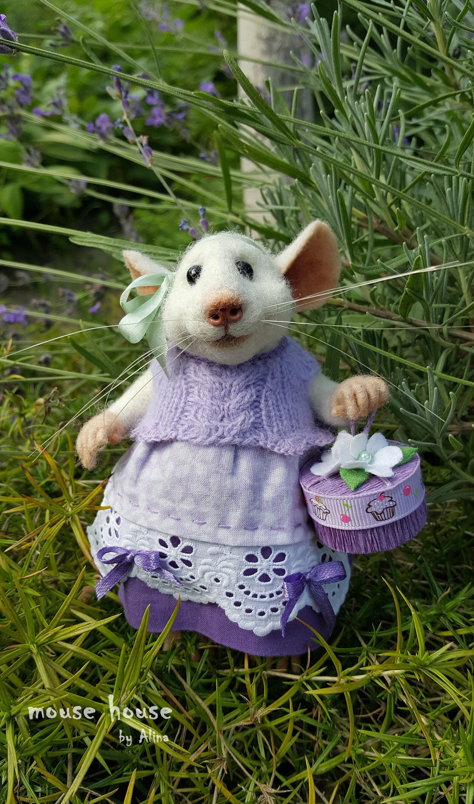Lavender Mouse With a Gift Box Cute Birthday Present Felt - Etsy