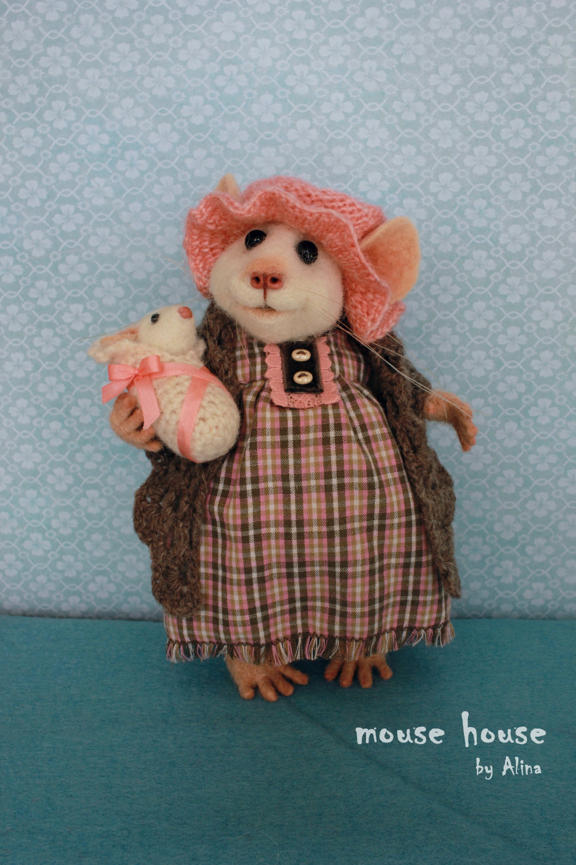 Mouse With a Little Baby Mouse Cool Christmas Gift for | Etsy