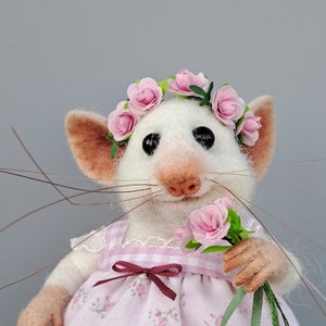 Needle Felted White Mouse With Roses OOAK - Etsy