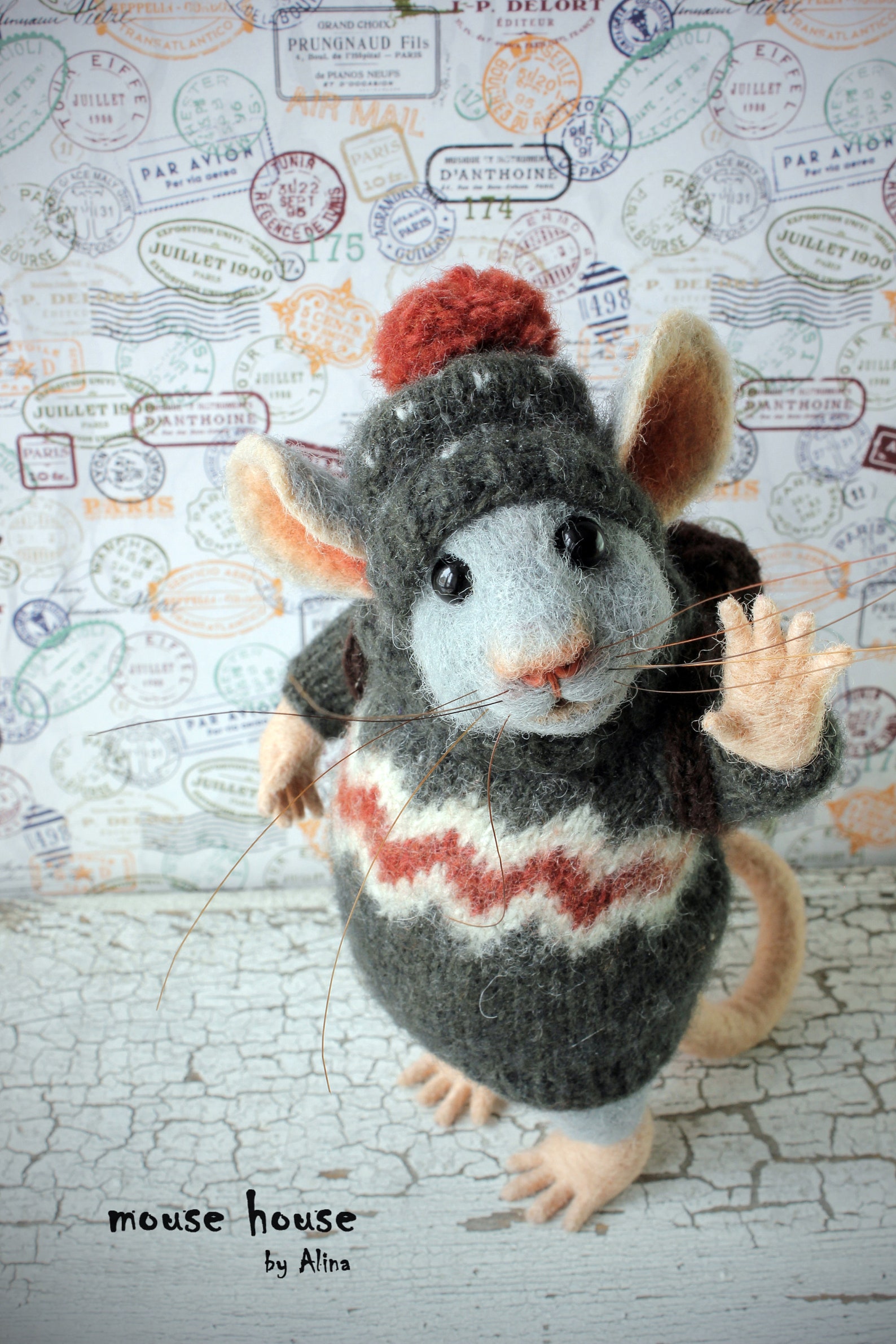 Traveler Mouse With Backpack Tourist Mouse Discoverer Grey Rat Needle ...