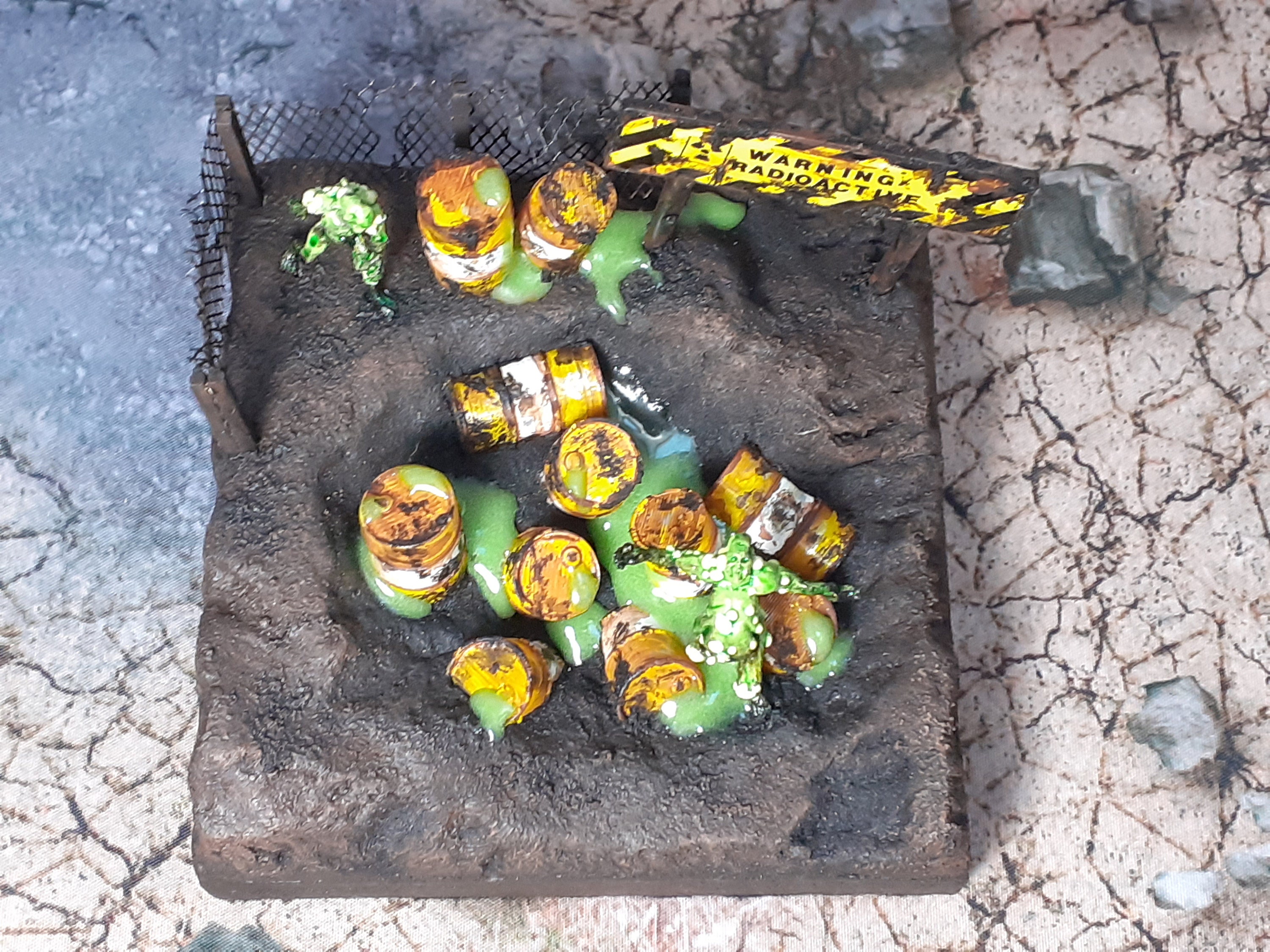 Fallout Radioactive Barrels & Glowing One Ghouls Model Diorama 32mm ...