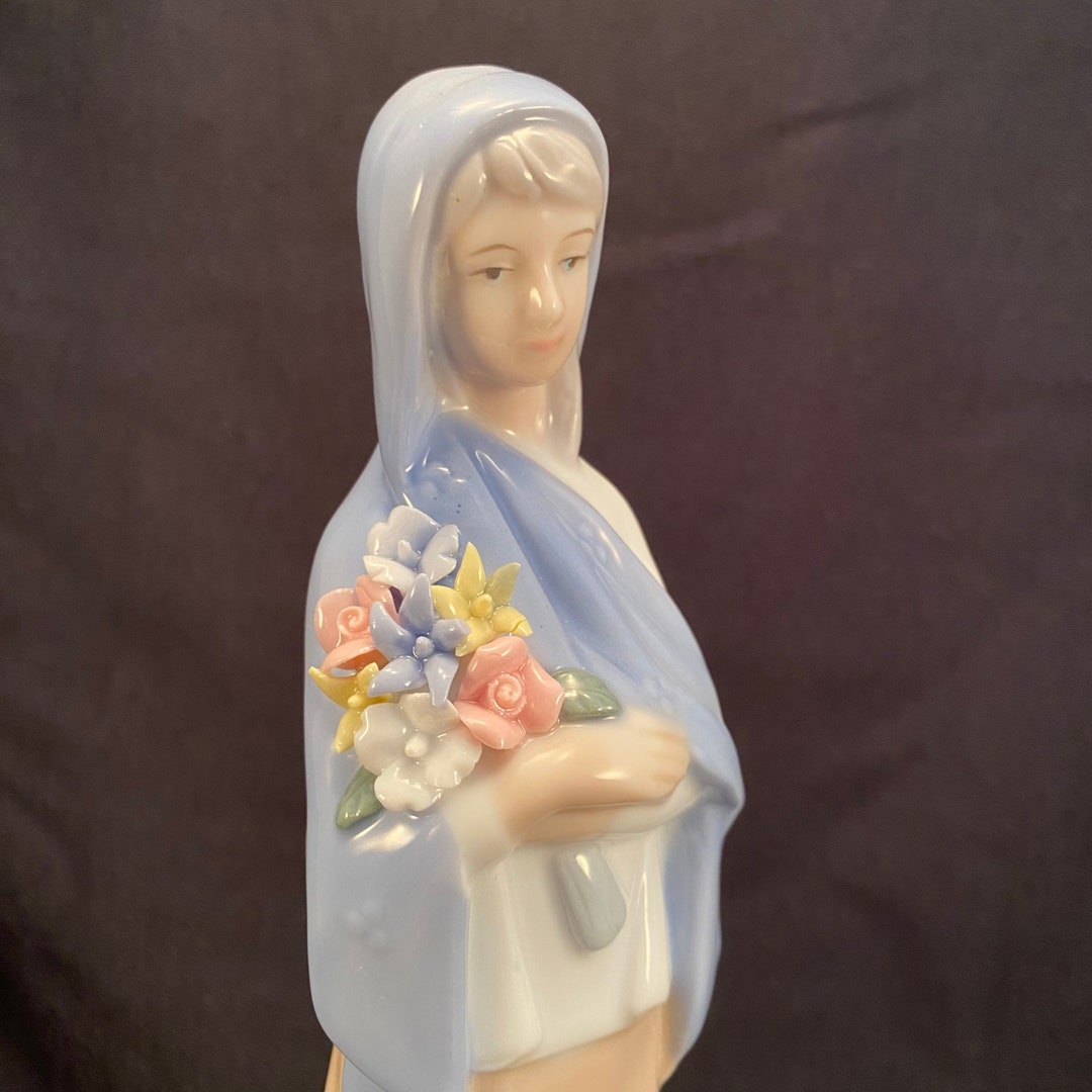 Porcelain Figurine Sculpture Slim Woman With Flowers in Her Arms ...