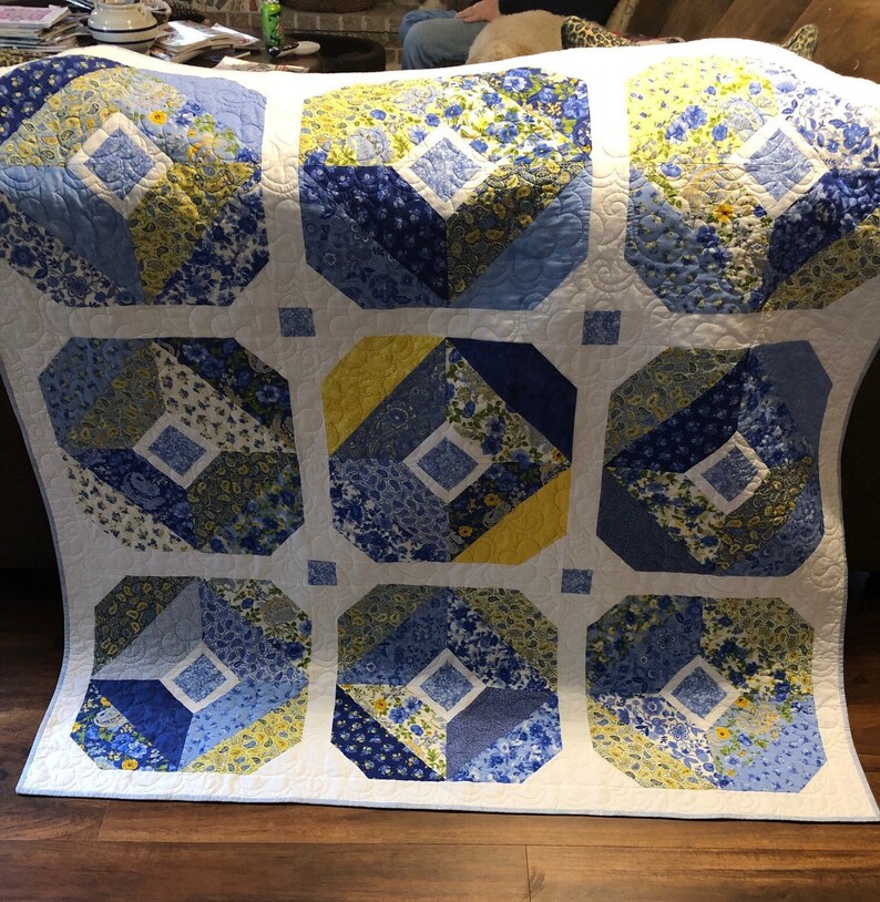 Springtime Blue & Yellow Quilt, High Quality Fabrics, Professional ...
