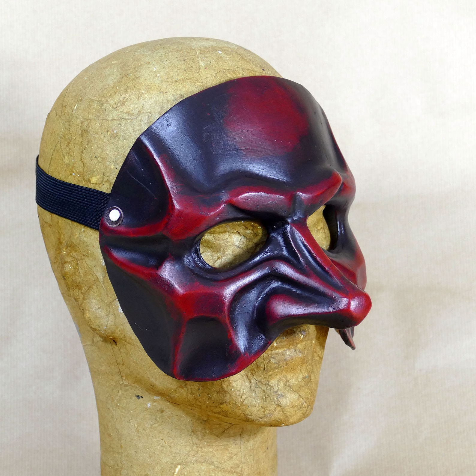 Commedia dellArte mask in papier maché: Capitan spezzaferro | Etsy