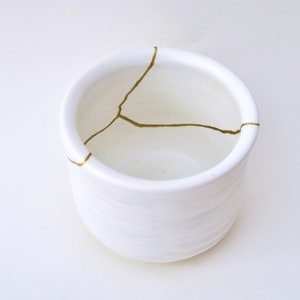22k Gold Kintsugi Pottery Kintsukuroi Tea Bowl Puro Kintsugi Repair ...