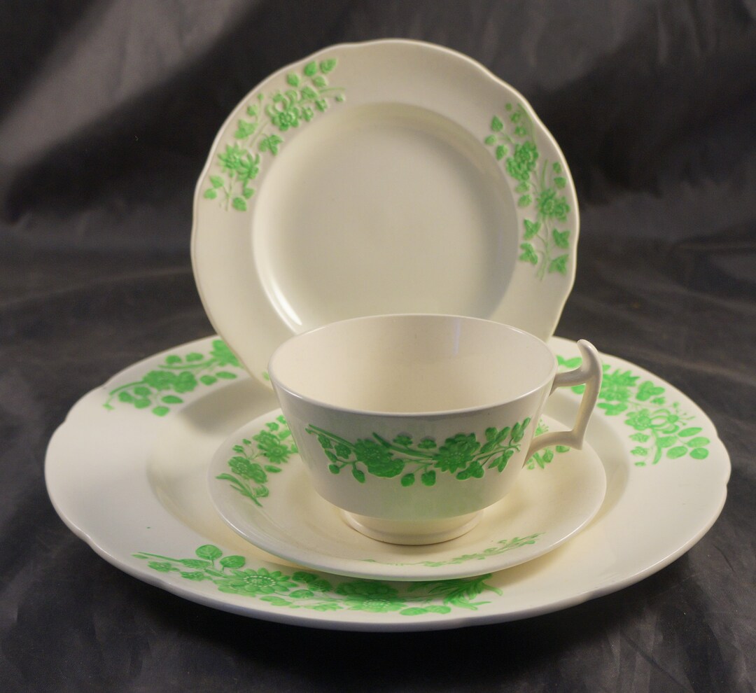 Lot of Spode Shamrock Dinner Plate Bread & Butter Plate Plus Cup and ...