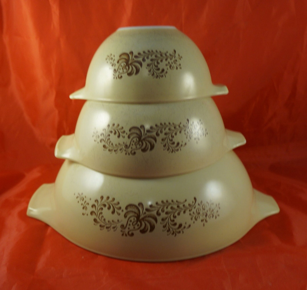 Vintage Pyrex Homestead Tan / Brown Cinderella Nesting Set of 3 Mixing ...