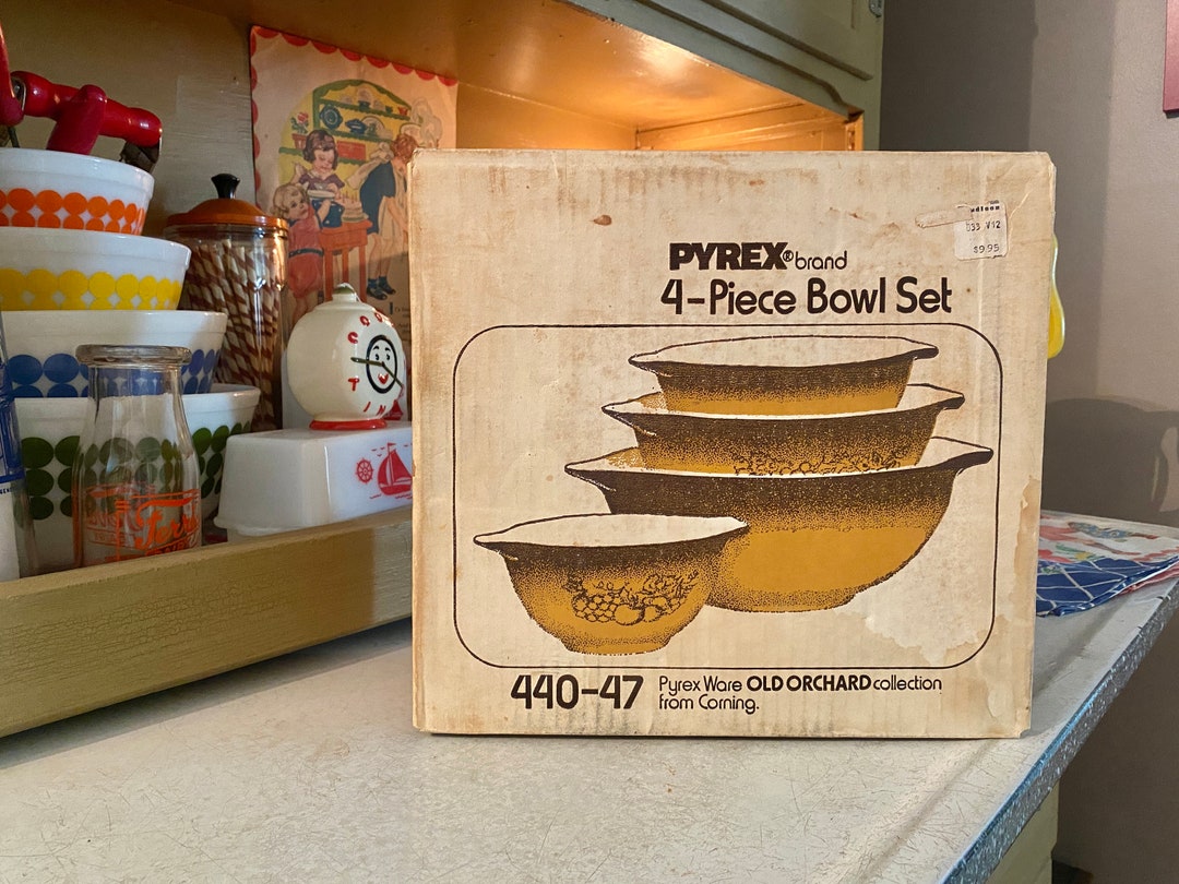 Vintage Pyrex Complete Set of Old Orchard Cinderella Bowls Brand New ...