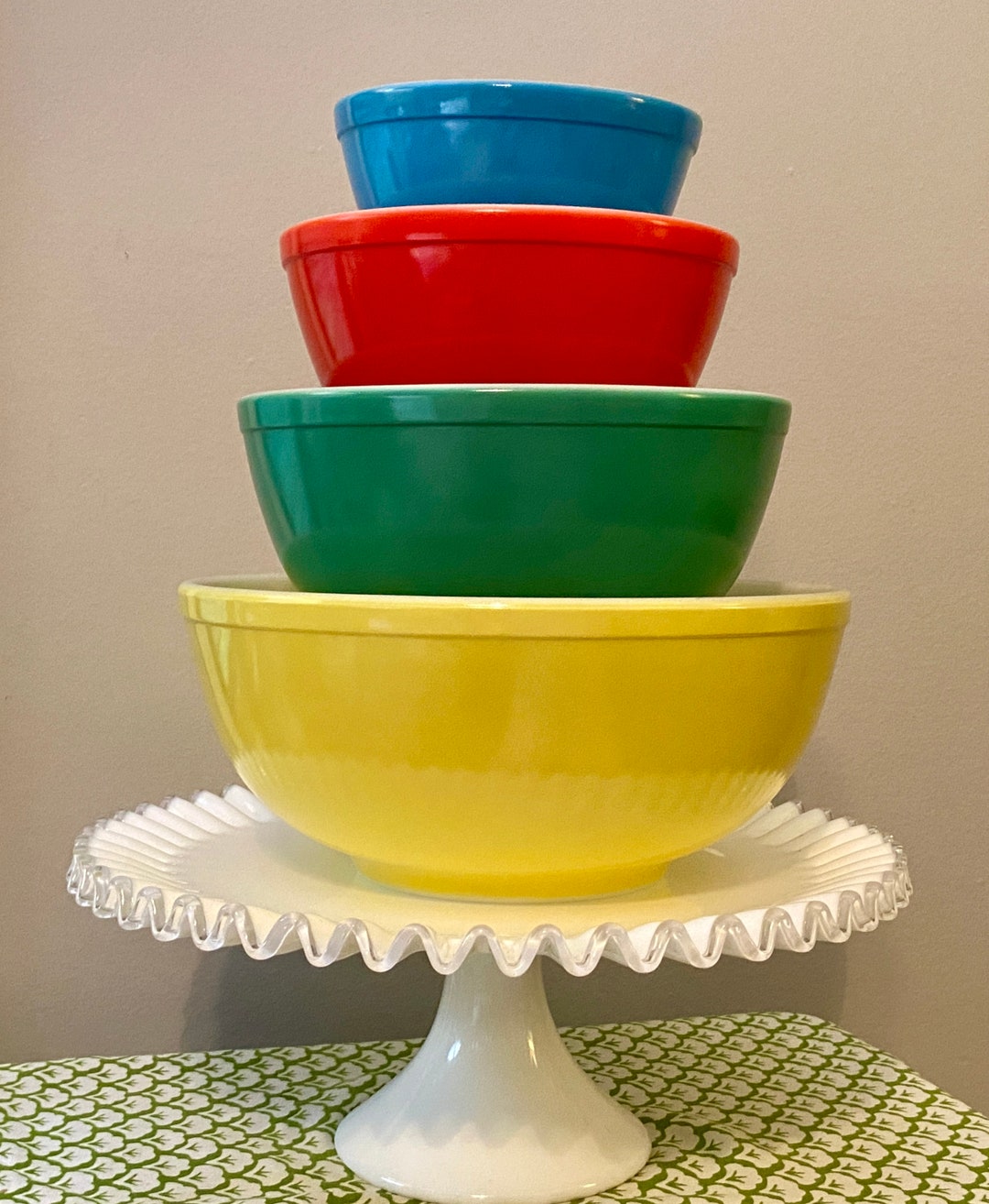 BEAUTIFUL and Complete "unnumbered" Vintage Pyrex Primary Mixing Bowl ...