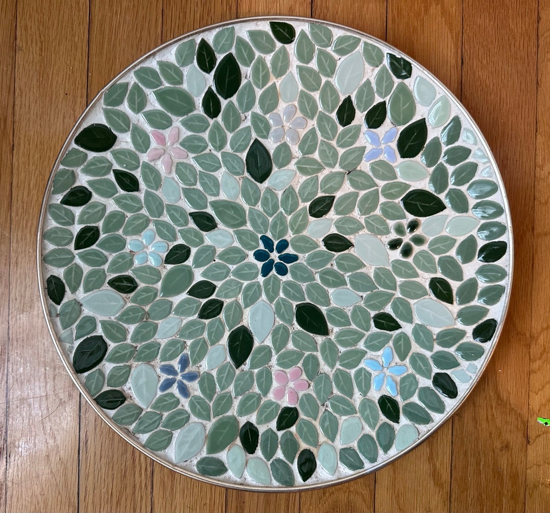 RARE World of Tile Springfield NJ Large Round Leaf Serving Plater Plate ...