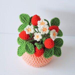 Crochet Strawberry Plant Pattern: Amigurumi Flowers PDF - Etsy