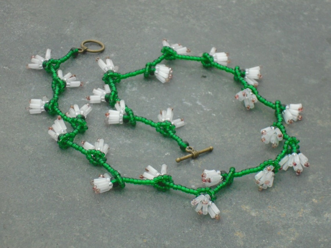 Daisy Chain Necklace Seed Bead Flower Necklace in White Rose - Etsy