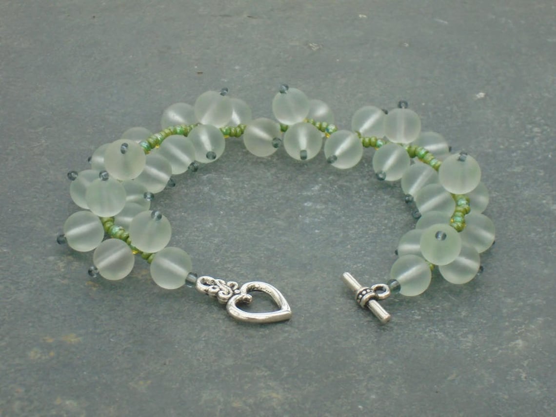 Mistletoe Berries Bracelet Frosted Crystal and Green Beaded | Etsy