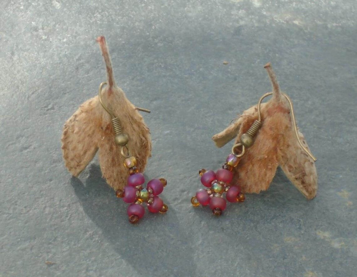 Red Quince Blossom Earrings Seed Bead Flower Earrings in - Etsy