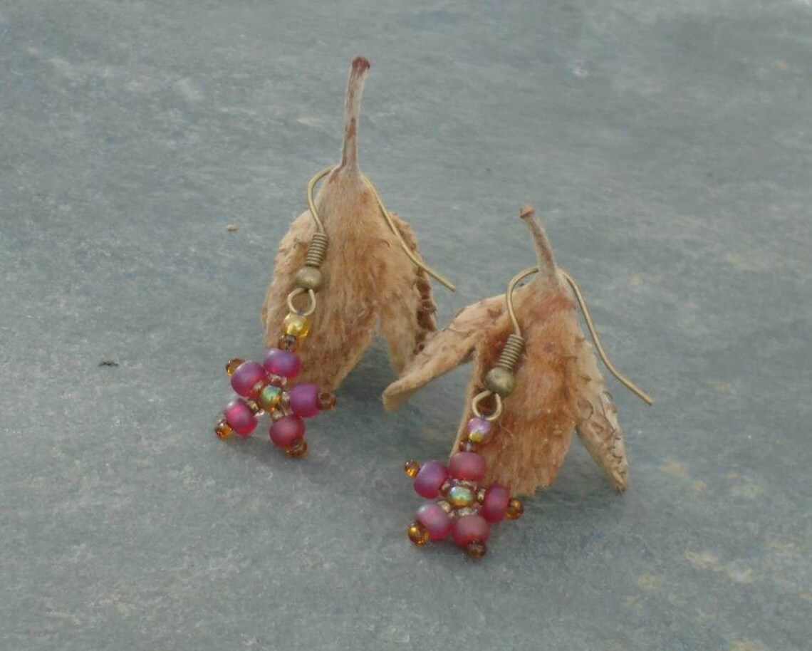 Red Quince Blossom Earrings Seed Bead Flower Earrings in - Etsy