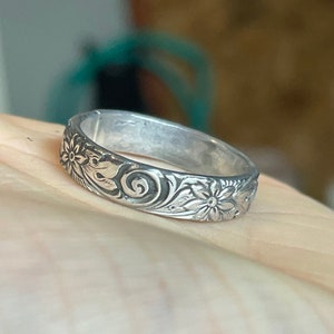 Sterling Silver Flower Ring - Etsy