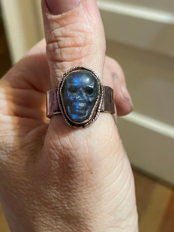 Labradorite skull ring store