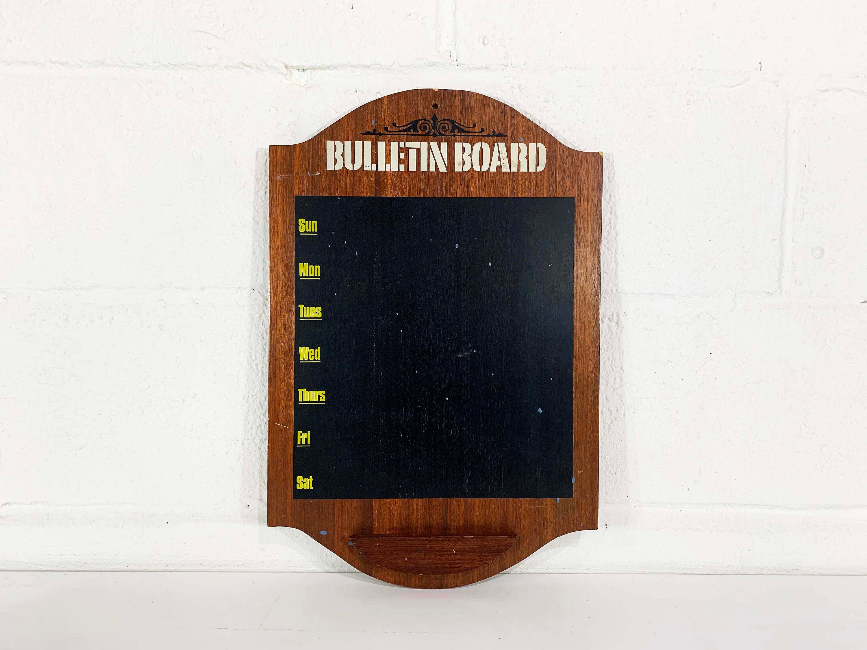 Vintage Bulletin Board Calendar Chalkboard Chalk Message Week Dark ...