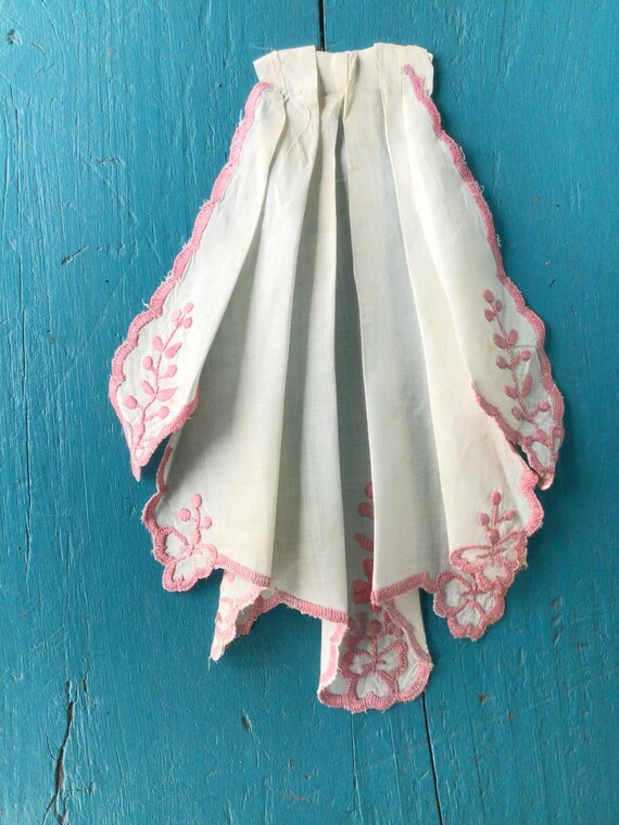 Antique, Embroidered Jabot, Early 1900s - Gem
