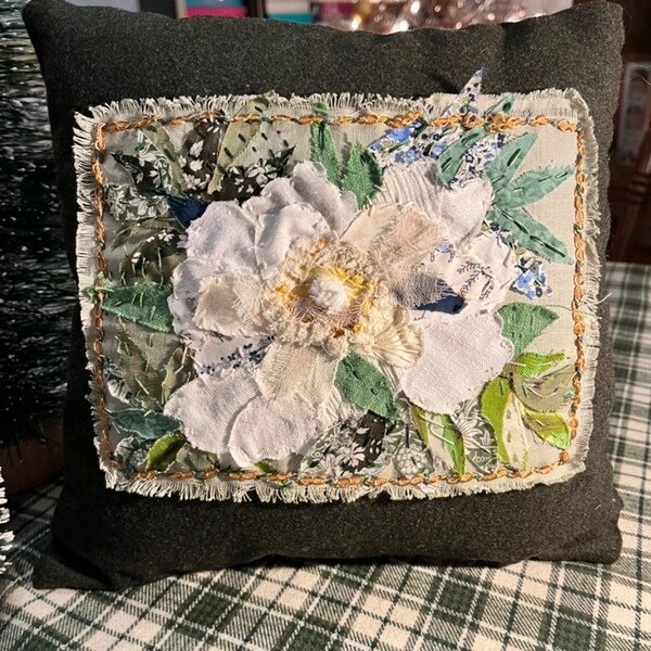 Wool Applique Pillow - Etsy